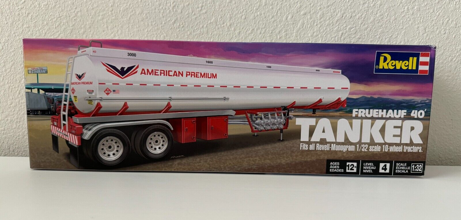 Revell Fruehauf 40 Tanker 1/32 Model Kit 14536 | eBay