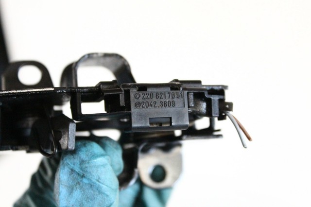 02 MERCEDES BENZ Cl500 Hood Bonnet Lock Latch Catch & Sensor 2208217051 ...