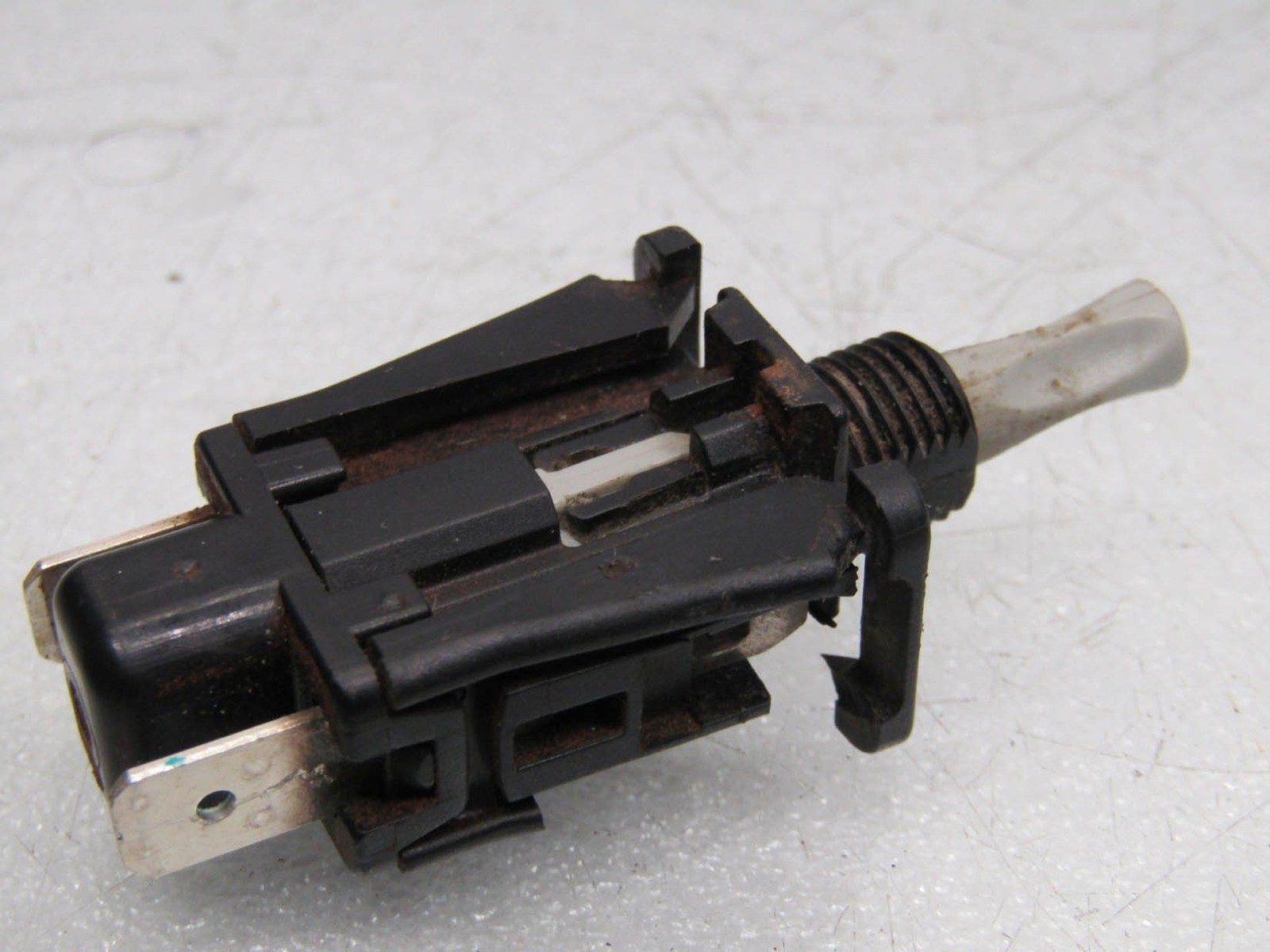 Mercedes C Class W202 C220 estate rear tailgate close switch | eBay UK