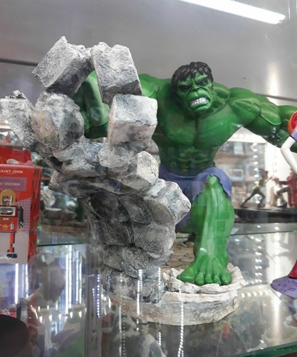 Extremely Rare! Marvel Incredible Hulk Smashing Throw Wall Big Figurine ...