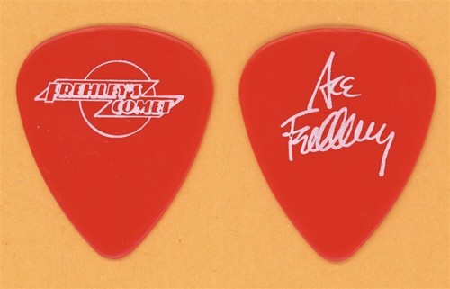 KISS Ace Frehley Frehleys Comet Vintage Guitar Pick - 1987 US Tour | eBay