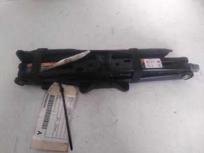 HOLDEN CAPTIVA CG 01/2011-09/2015 JACK/TOOL KIT ASSEMBLY | eBay Australia