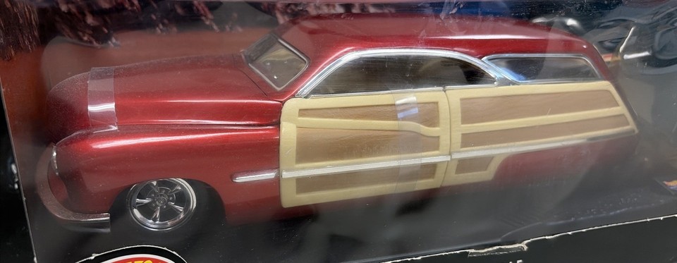 NIB Hot Wheels 26417 1950 Merc Woodie Red Diecast Model Car 1/18 Scale ...
