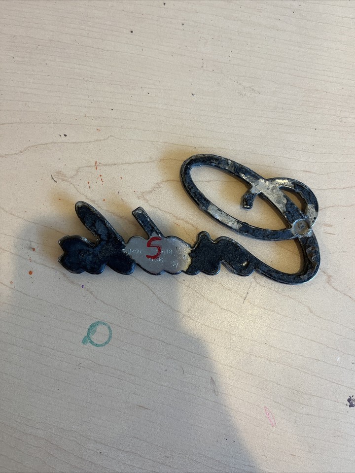 1975-1979 Chrysler Cordoba 3811450 Fender Script Emblem OEM | eBay