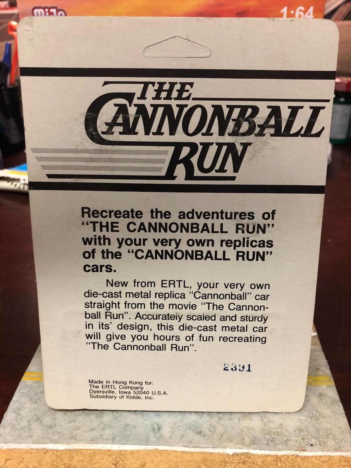 ERTL CANNONBALL RUN HAWAIIAN TROPIC CAR (UNPUNCHED) BURT REYNOLDS TERRY ...