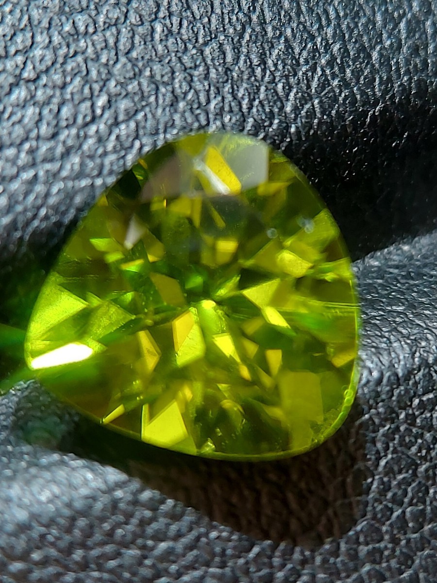 Gemstone Chrysolite Genuine Swarovski Xirius Non Hotfix Crystals
