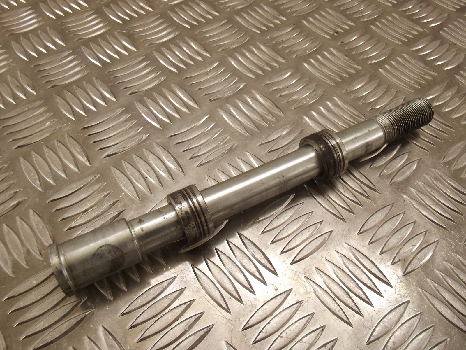 Kawasaki ER6 N 2016 front wheel spindle & spacers 2012 > 2016 | eBay