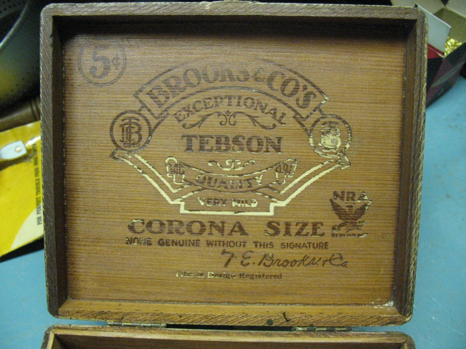 N. R. A . BROOKS CORONA SIZE 5 CENT TEBSON WOODEN CIGAR BOX | eBay