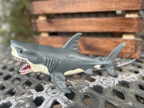 Vintage Toys R Us Shark | eBay