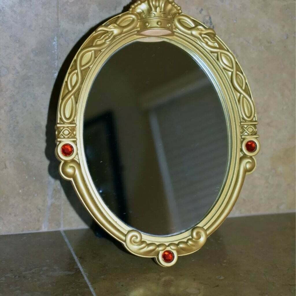 Snow White Magic Mirror Replica