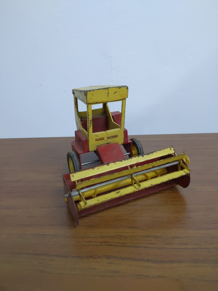 Ertl Farm Toy New Holland Swather Self Propelled Haybine | eBay