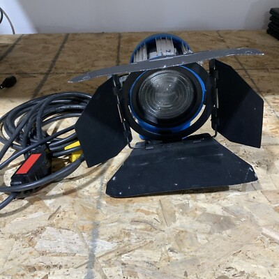 Arri Arrilite 650W Openface Tungsten Halogen Light With Barn Doors | eBay