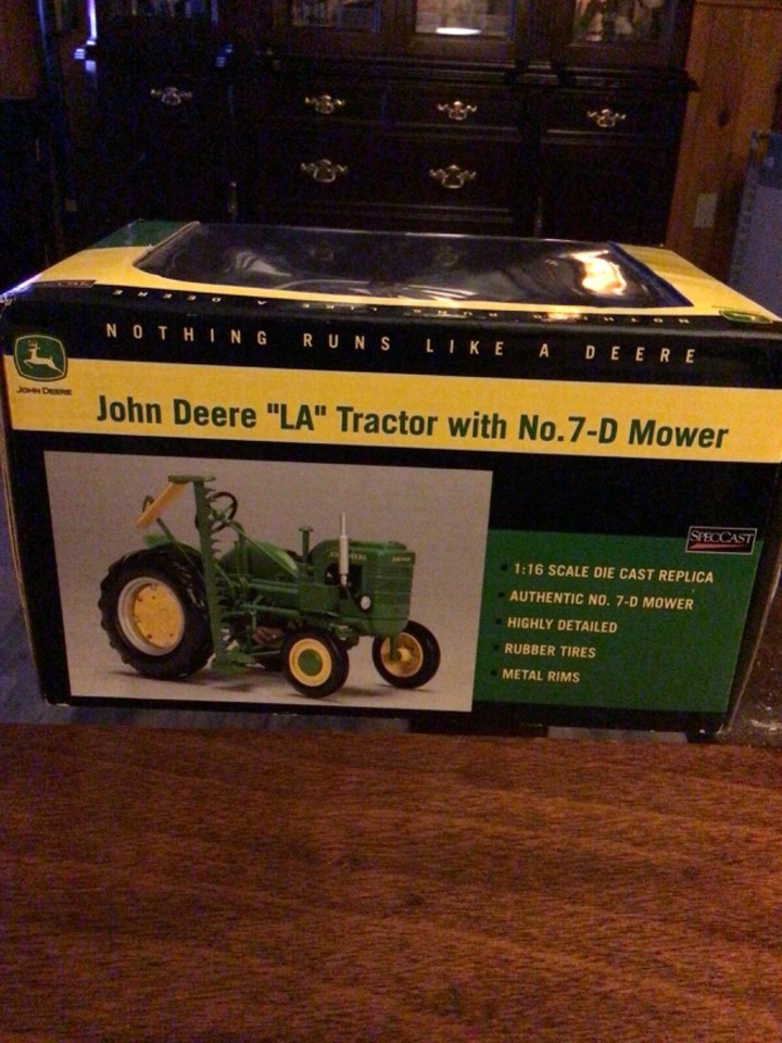 New SpecCast John Deere LA w/ No. 7-D Mower 1/16 Diecast Farm Tractor ...