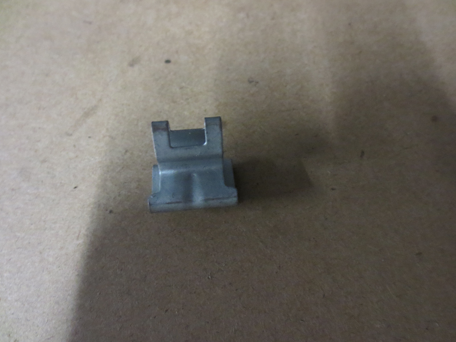 Land Rover Door Panel Clip Inner Part No LR036935 | eBay