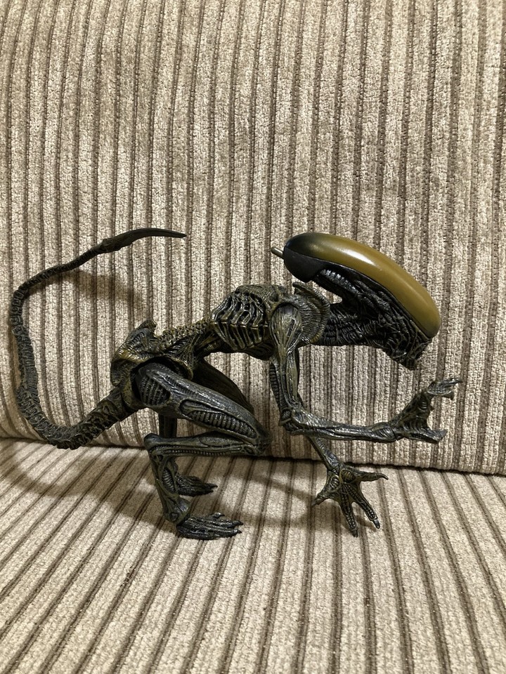 Mcfarlane Toys Alien 3 Dog Alien Xenomorph Movie Maniacs 6 Action ...
