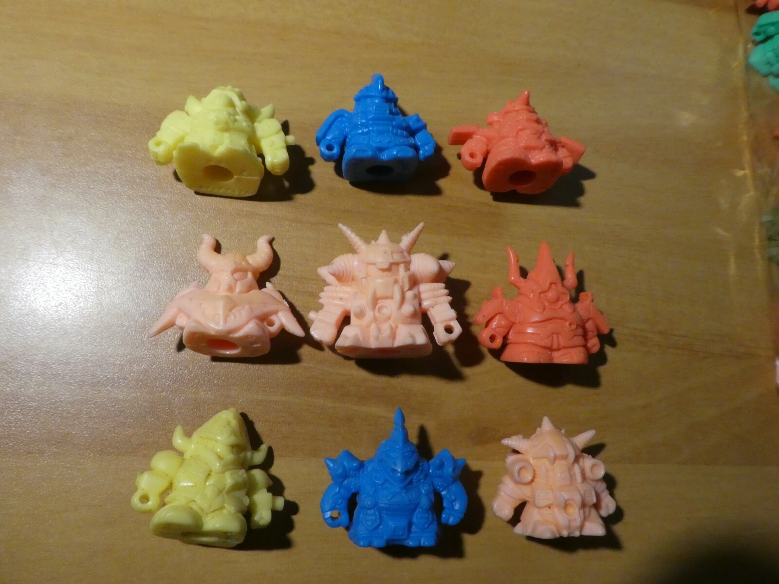 LOT OF 9 PCS SD GUNDAM ERASER GUN, ECT TOY FIG FIGURE COLLECTIBLE SET ...