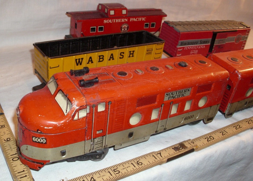 MARX DIESEL TYPE SOUTHERN PACIFIC 5 PIECE ELECTRIC TRAIN SET BOXED | eBay