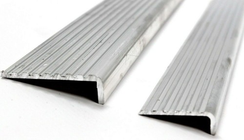 ALUMINIUM FLUTED ANGLE Stair Step Edge trim slip resistant 3 Sizes & 10 ...
