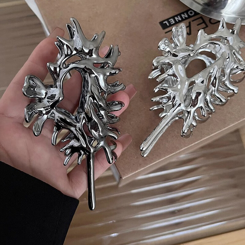 Creative Hollow Metal Conch Hair Claw Personality Temperament Shell ...