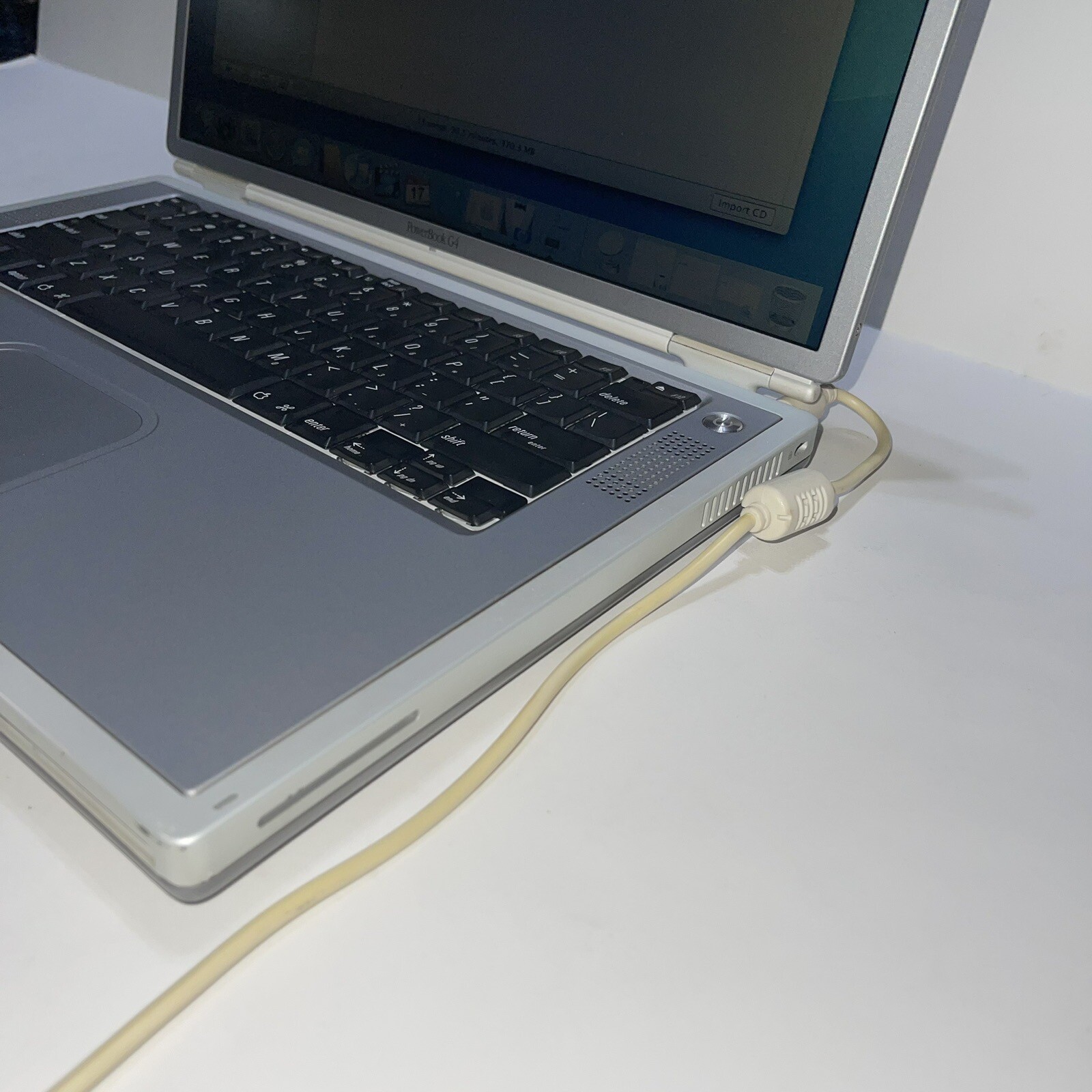 PowerBook G4 Titanium [M8407] - MHz, 512MB RAM, HDD - Mac OS X 10.4.11 ...