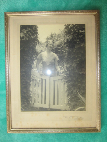 VTG Hochschild Kohn Baltimore~ Intricate Edge Silver Plated Frame & B/W ...