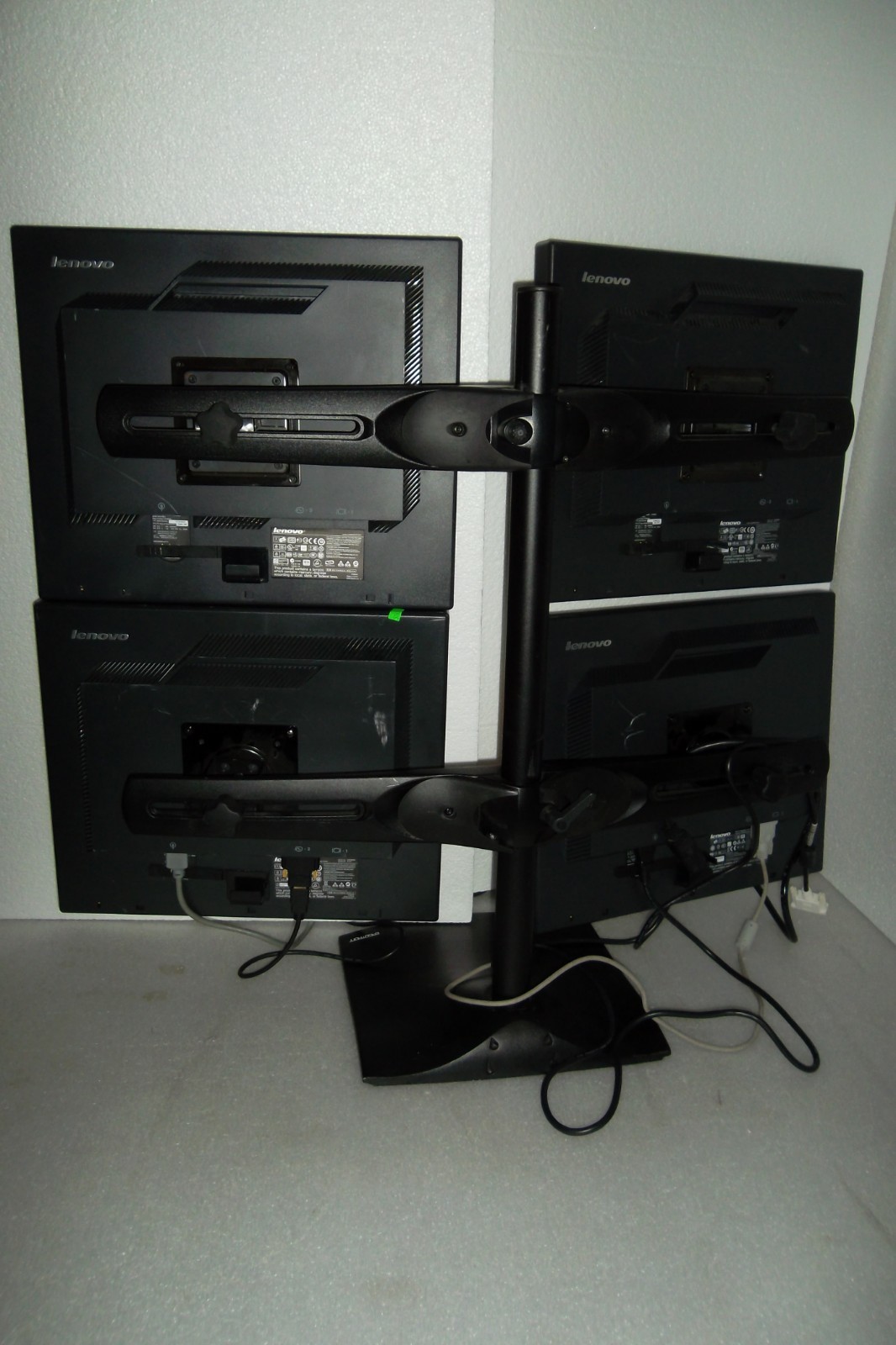 LOT-4 Lenovo ThinkVision L1900pA Monitor 19" VGA DVI w/ Ergotron Stand ...
