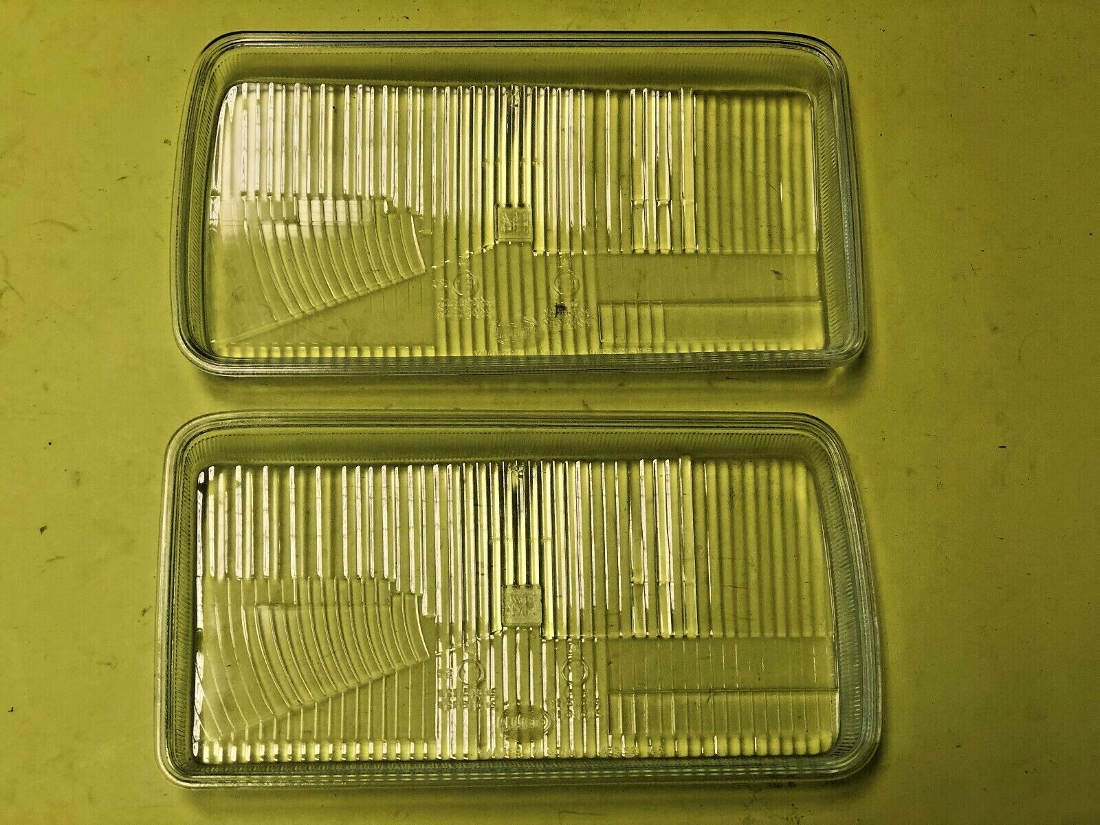 Audi 100 C2 43 Hella Head light Glass Set Scheinwerferglas 301 122 955/ ...