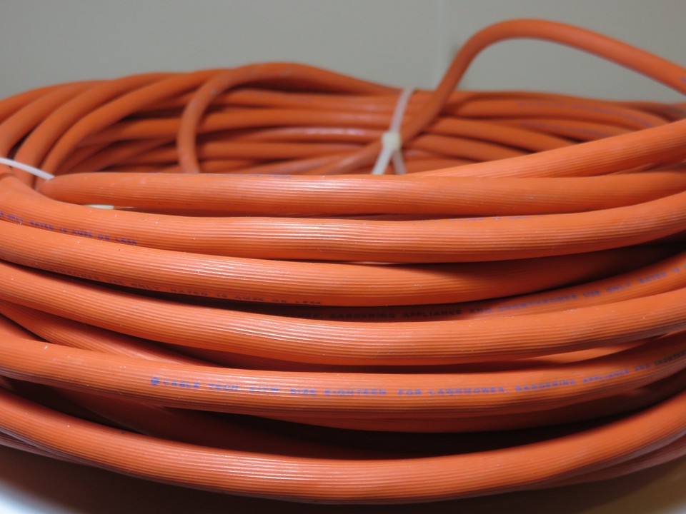 Cable Tech Orange 18 Guage Outdoor Extension Cord 10A 120ft/36meters ...