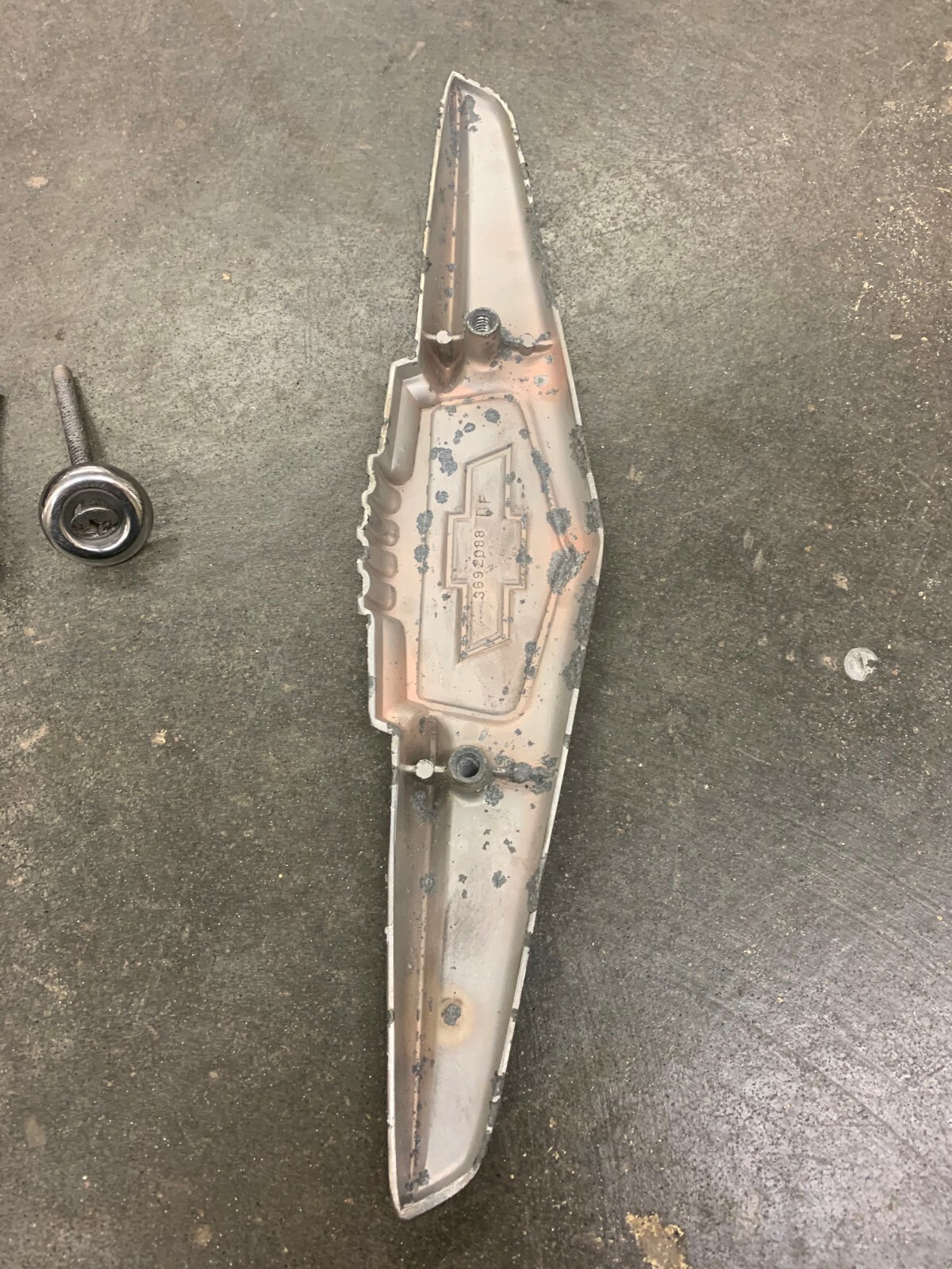 1951 CHEVY TAILGATE EMBLEM WITH CORRECT SECUREMENTS & WASHERS STATION ...