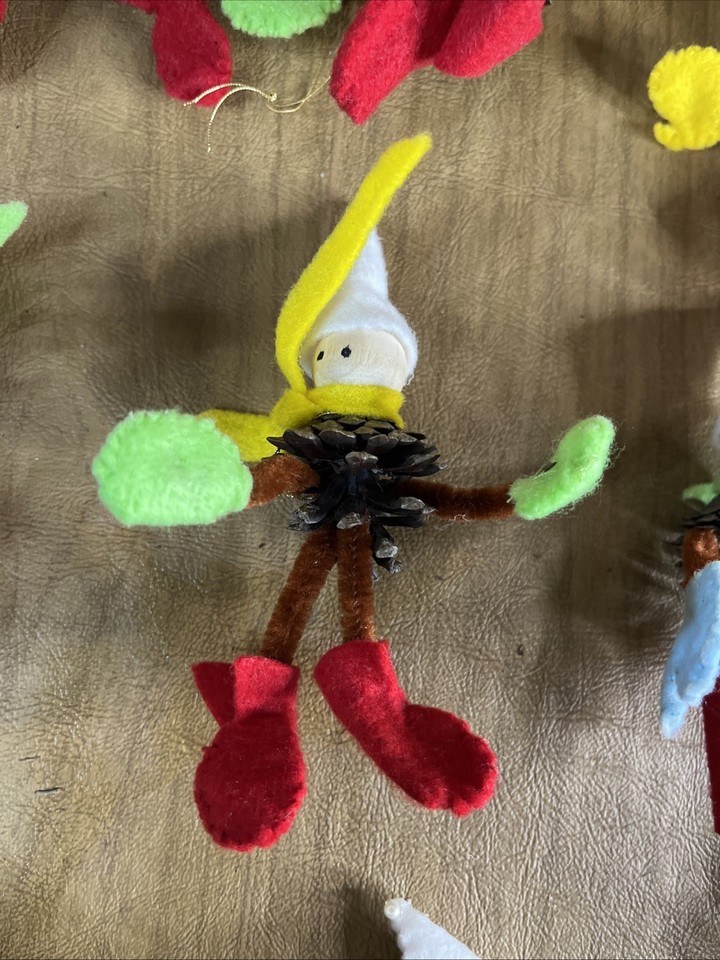 Lot Of 23 Pinecone Elves Christmas Ornaments Felt Pipe Cleaners 5” Elf ...