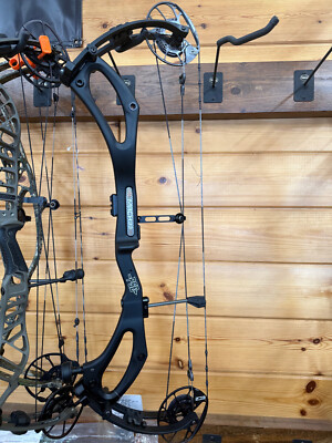 2025 PSE Mach 33 RH 70# EC2 Black Carbon Hunting Bow New Blackout | eBay