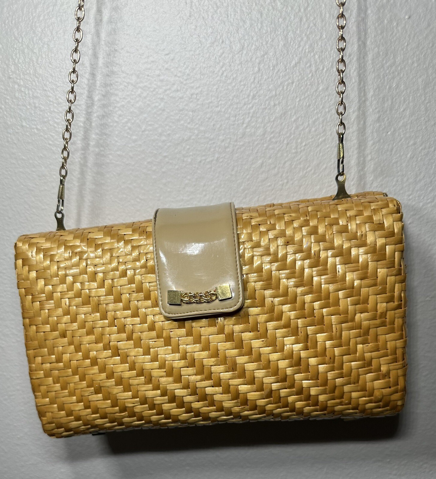 Stunning Koret Golden Tan Basket Weave Wicker Clutch … - Gem