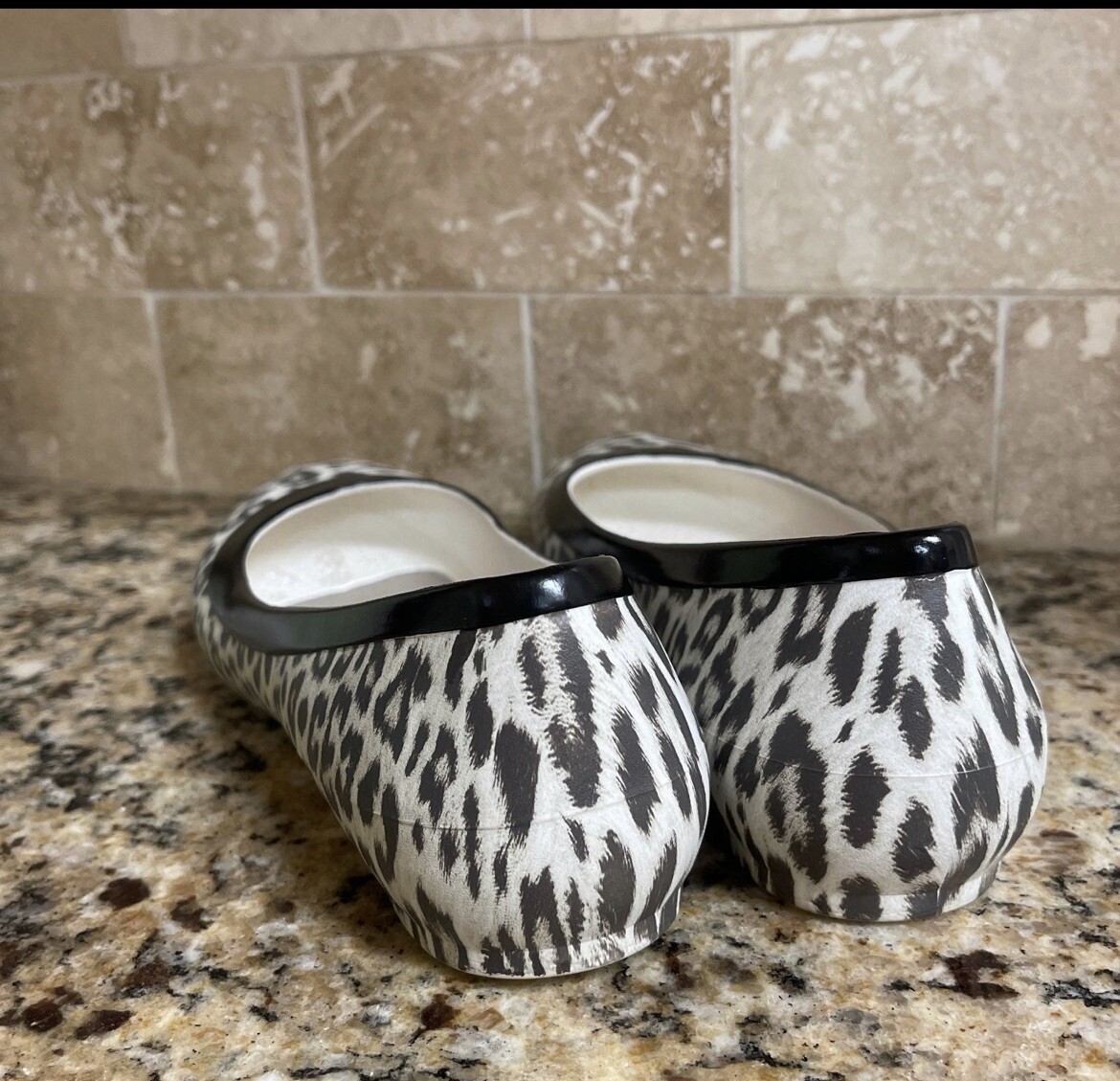 Crocs Womens Lina Leopard/Oyster Graphic Flats Shoes … - Gem