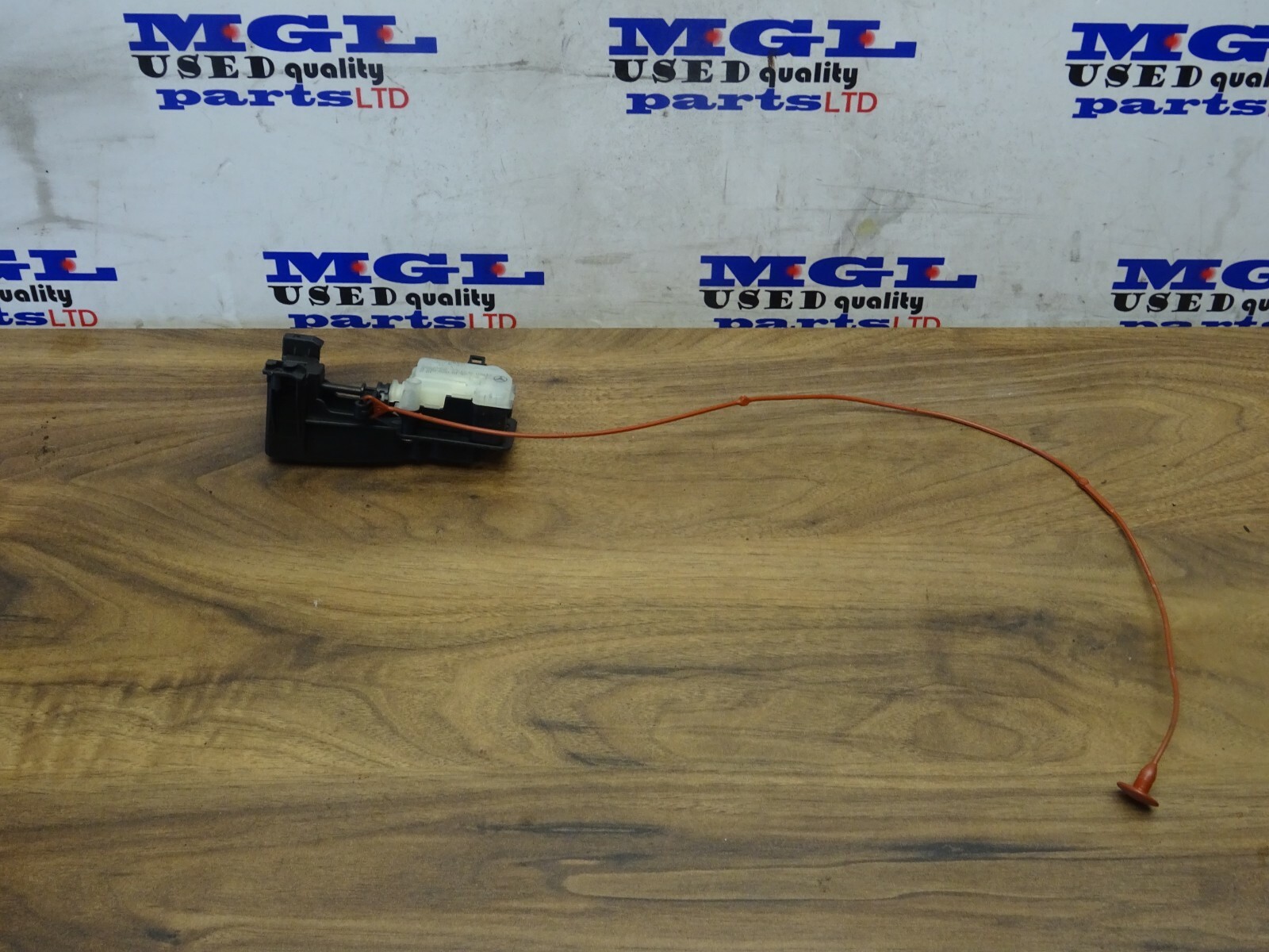 MERCEDES GL X164 EMERGENCY FUEL FLAP LOCKING MOTOR ACTUATOR A2518200197 ...