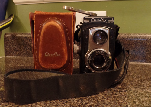 Vintage Ciro-Flex Twin Lens Camera, Model C, W/Case and Strap, Used ...