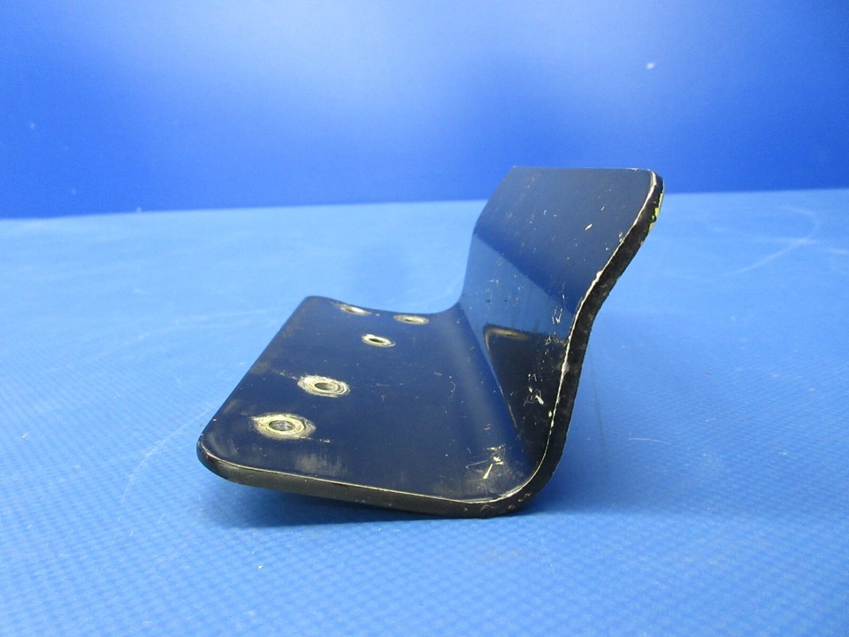 Cessna 180 / 180K Fuselage Mounted Step Assy P/N 0713194-2 (0624-1224 ...