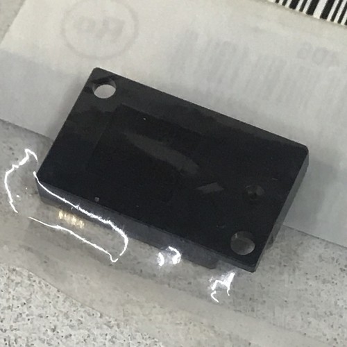 Omron E39-R4 Photoelectric Sensor Reflector E39R4 New One Free Shipping ...