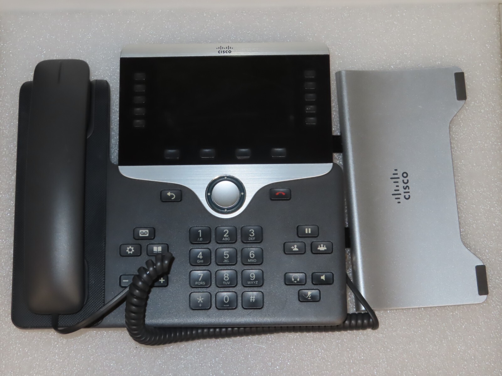 Cisco CP-8811 VOIP IP Business Phone w/ handset + stand | eBay