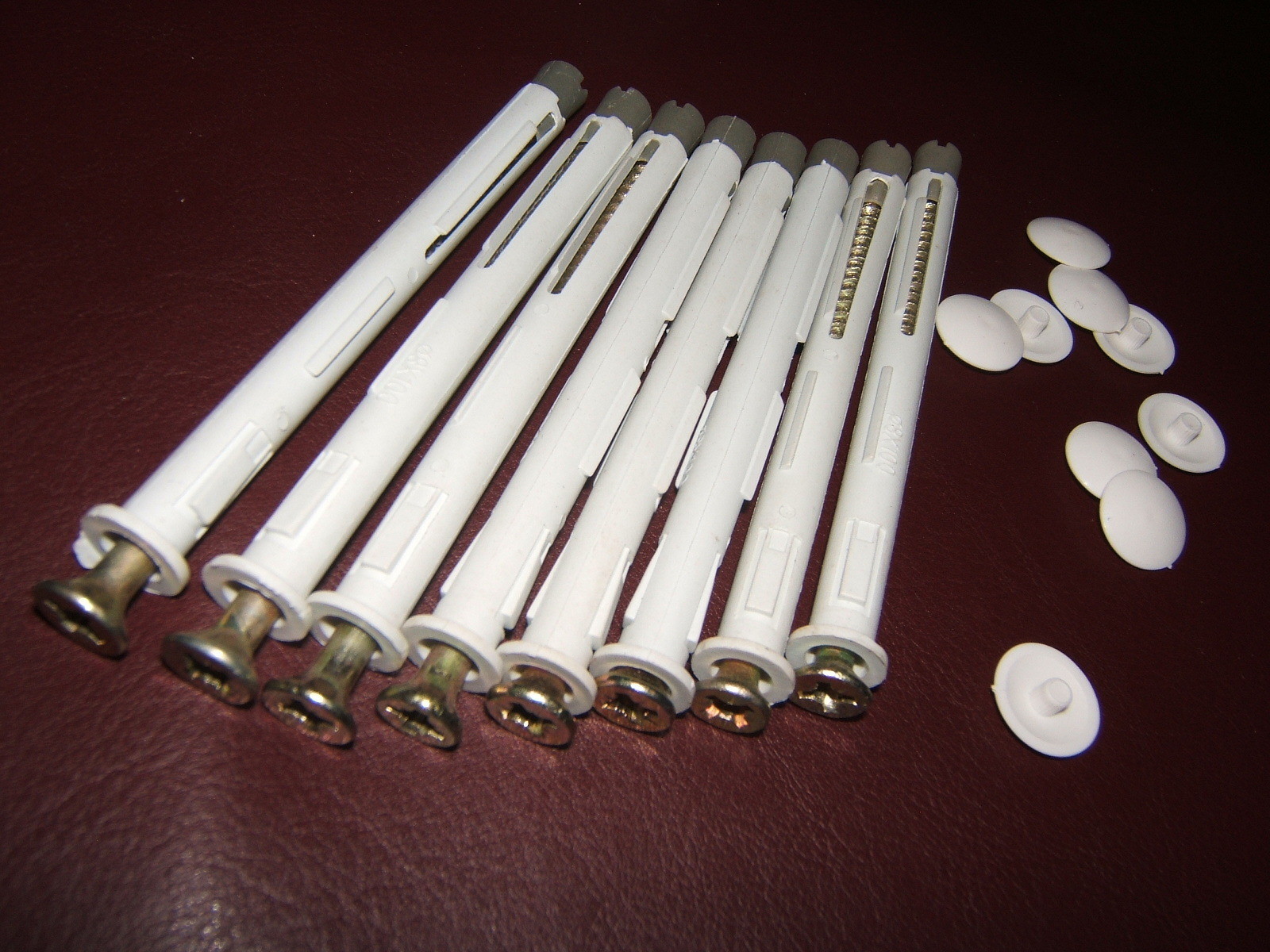 16x UNIVERSAL FRA006 UPVC NYLON WINDOW FRAME ANCHORS FIXING SCREW CAPS ...