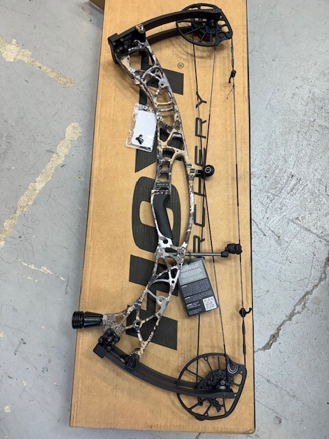 Hoyt Alpha X 33 RH 70# Elevated 2 with Black Limbs NEW 1671117 | eBay