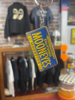 Mooneyes logo chrome metal blue license plate key ring hot rod ...
