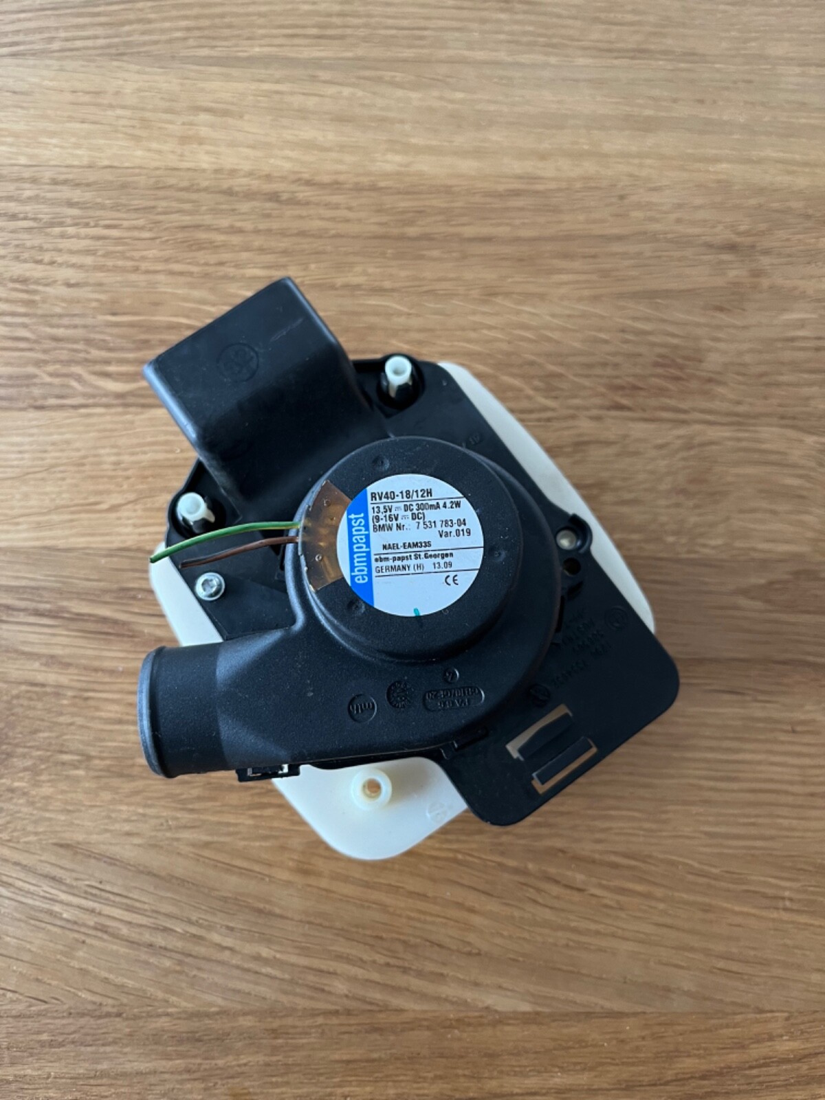 bmw E-box fan rv40 18 12h 13,5 v part number 7531783 USED from BMW E 92 ...