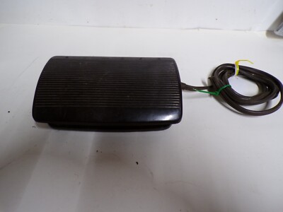 B1 VTG SINGER 619494-001 CAT-CR303 Sewing Machine Foot Pedal Controller ...