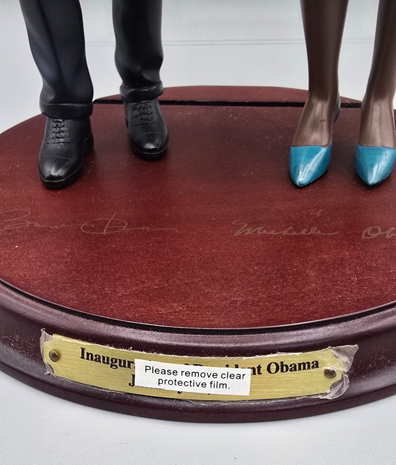 Danbury Mint 11" Statue President Barack & Michelle Obama Presidential ...