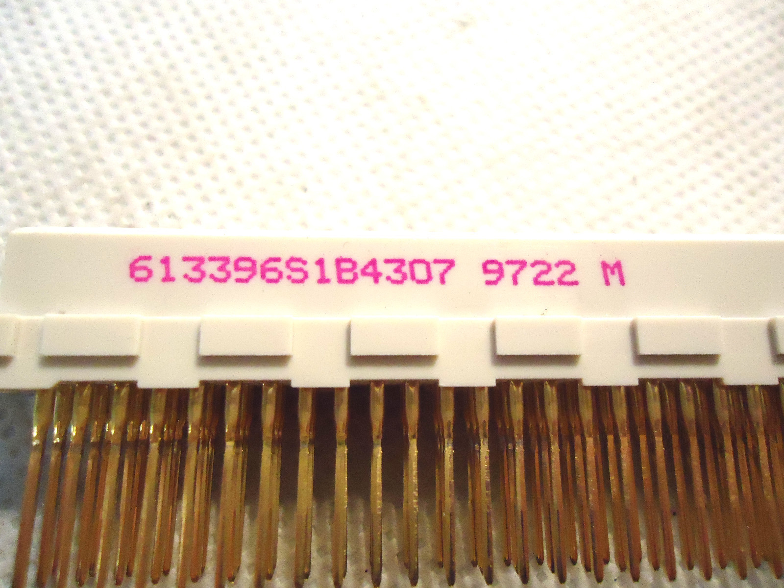 NEW LITTON WINCHESTER 613396S1B4307 CONNECTOR GOLD 64 PIN | eBay