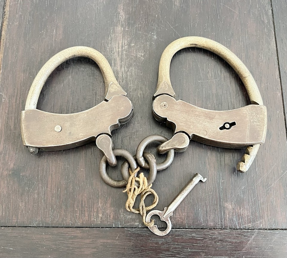 Rare Antique Late 19th C Pair Of Original Mattatuck Co. USA Handcuffs ...