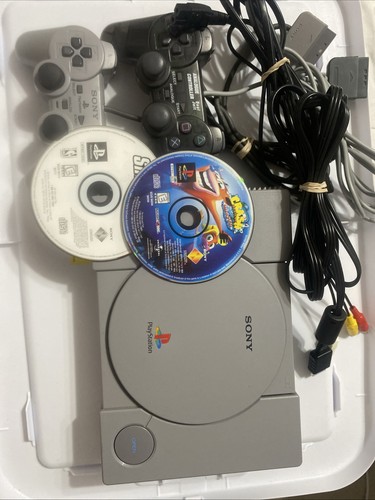 Sony PlayStation 1 PS1 Console SCPH-7501 Games w/ Two Controllers ...