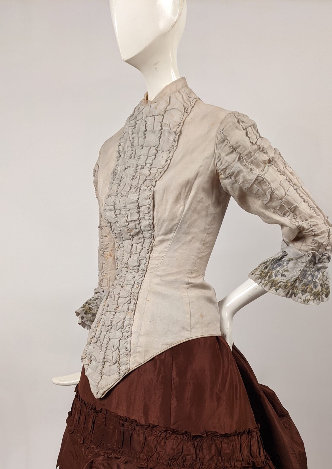 VICTORIAN 1870’S GRAY COTTON ORGANDY BUSTLE JACKET W FLORAL ORGANDY CUFFS | eBay