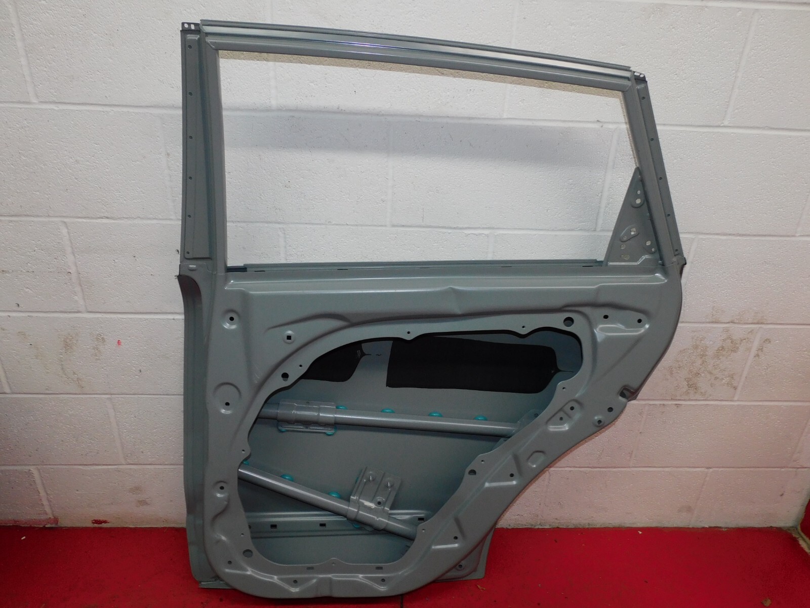 2017-2022 Kia Niro OEM Right Side Rear Door Shell | Genuine OEM | Rear ...