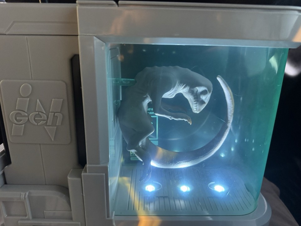 Jurassic World Rebirth Incubator Popcorn Bucket Regal (Sealed) SHIPS ...